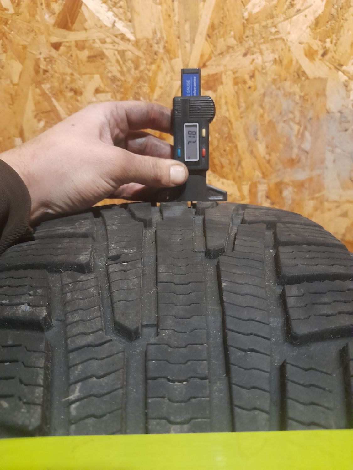 Nokian Nordman RS2 SUV 225/55 R18 102R XL Б/У 7 мм - б/у шины зимние 7 ...