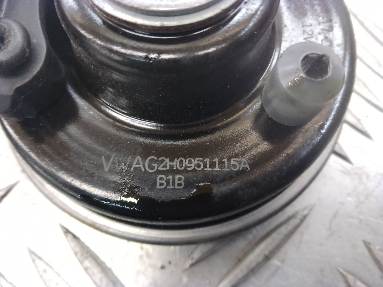 Сигнал звуковой для Volkswagen Tiguan II (2016-2023) - купить в интернет-магазине бу запчастей Junk